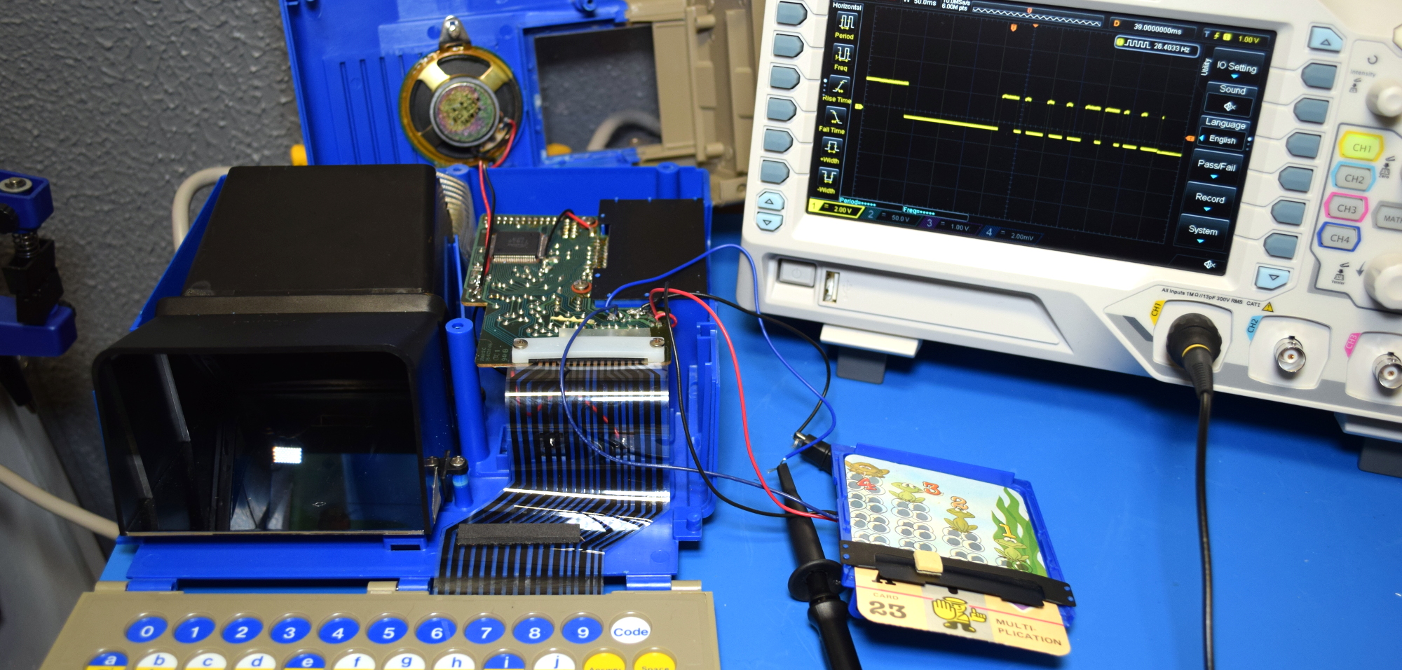 Teardown: VTech Whiz Kid Luggable Computer | Hackaday