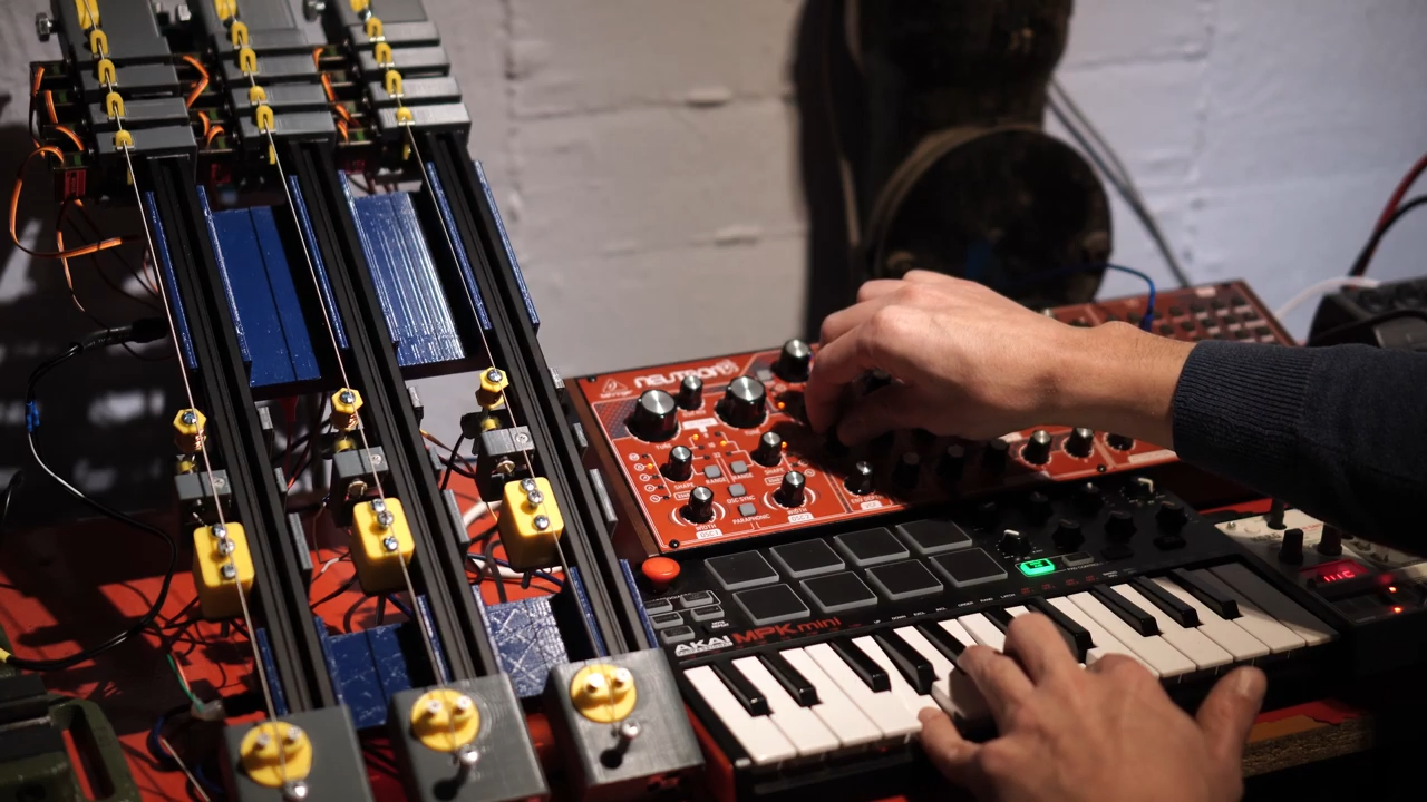 Unique Musical Instrument Defies Description | Hackaday