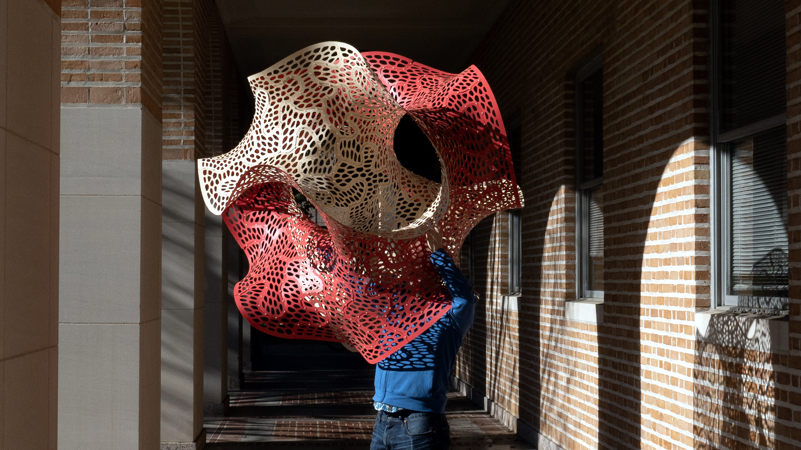 Making A Gorgeously-Twisty Sculpture, Using Only Flat Pieces | Hackaday