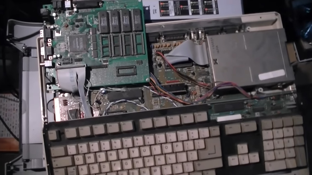 Why You (Probably) Won’t Be Building A Replica Amiga Anytime Soon ...