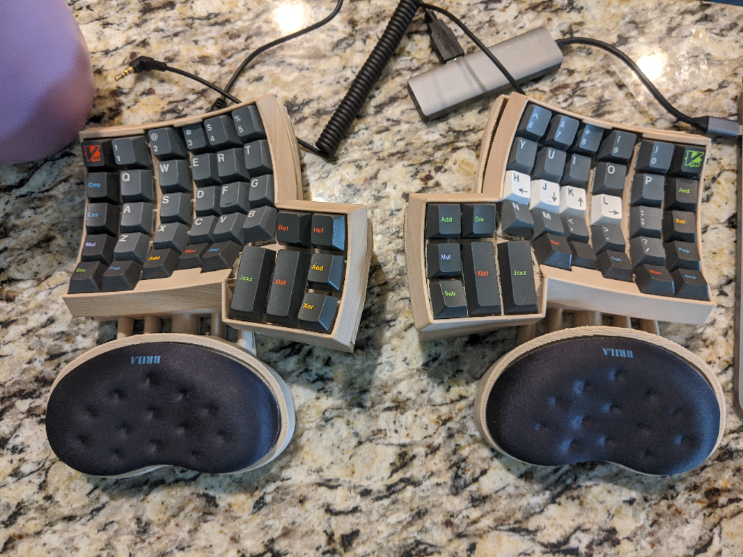 Bluetooth Takes Keyboard From DIY To Super Fly | Hackaday