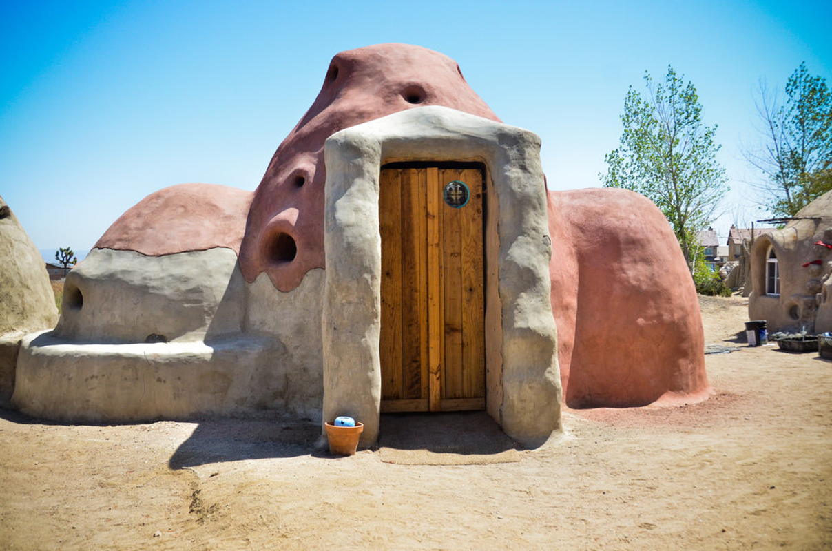 Hackaday Prize: Cal-Earth Is Digging Deep To Shelter Those In Need | Hackaday