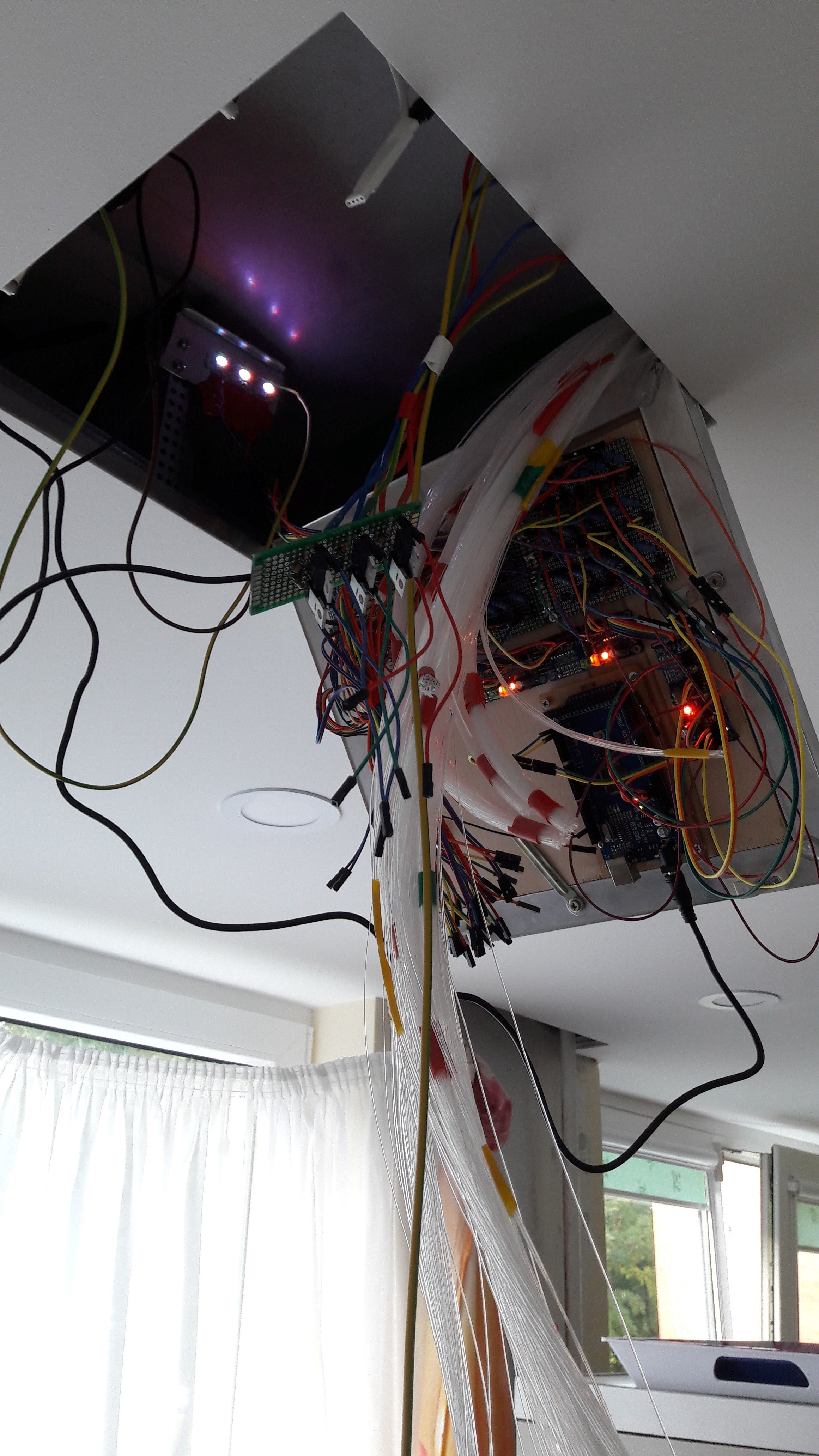 Fiber Optic Ceiling Pumps To The Beat | Hackaday