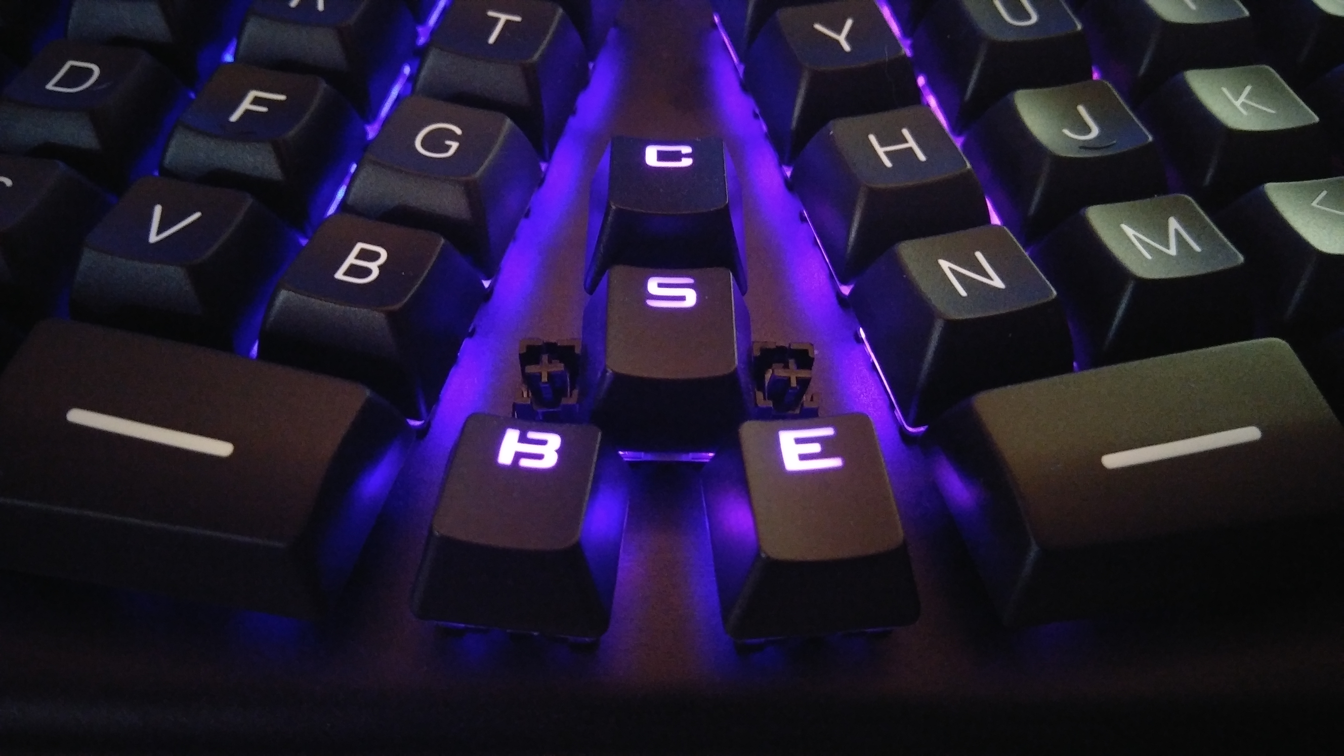 Inputs Of Interest: X-Bows Ergo-Mechanical Keyboard | Hackaday
