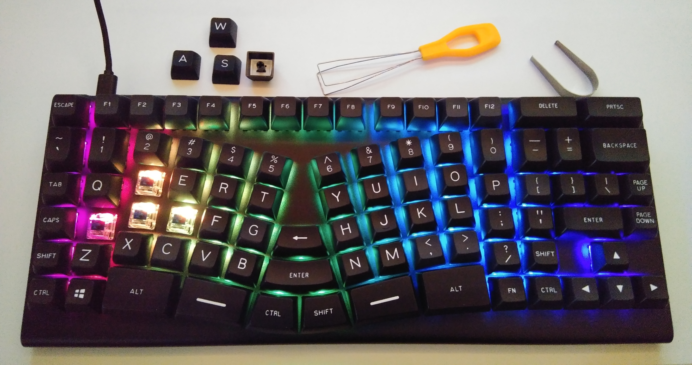 Inputs Of Interest: X-Bows Ergo-Mechanical Keyboard | Hackaday