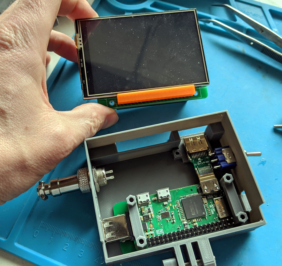 Join The Movement With This Mini Cyberdeck | Hackaday