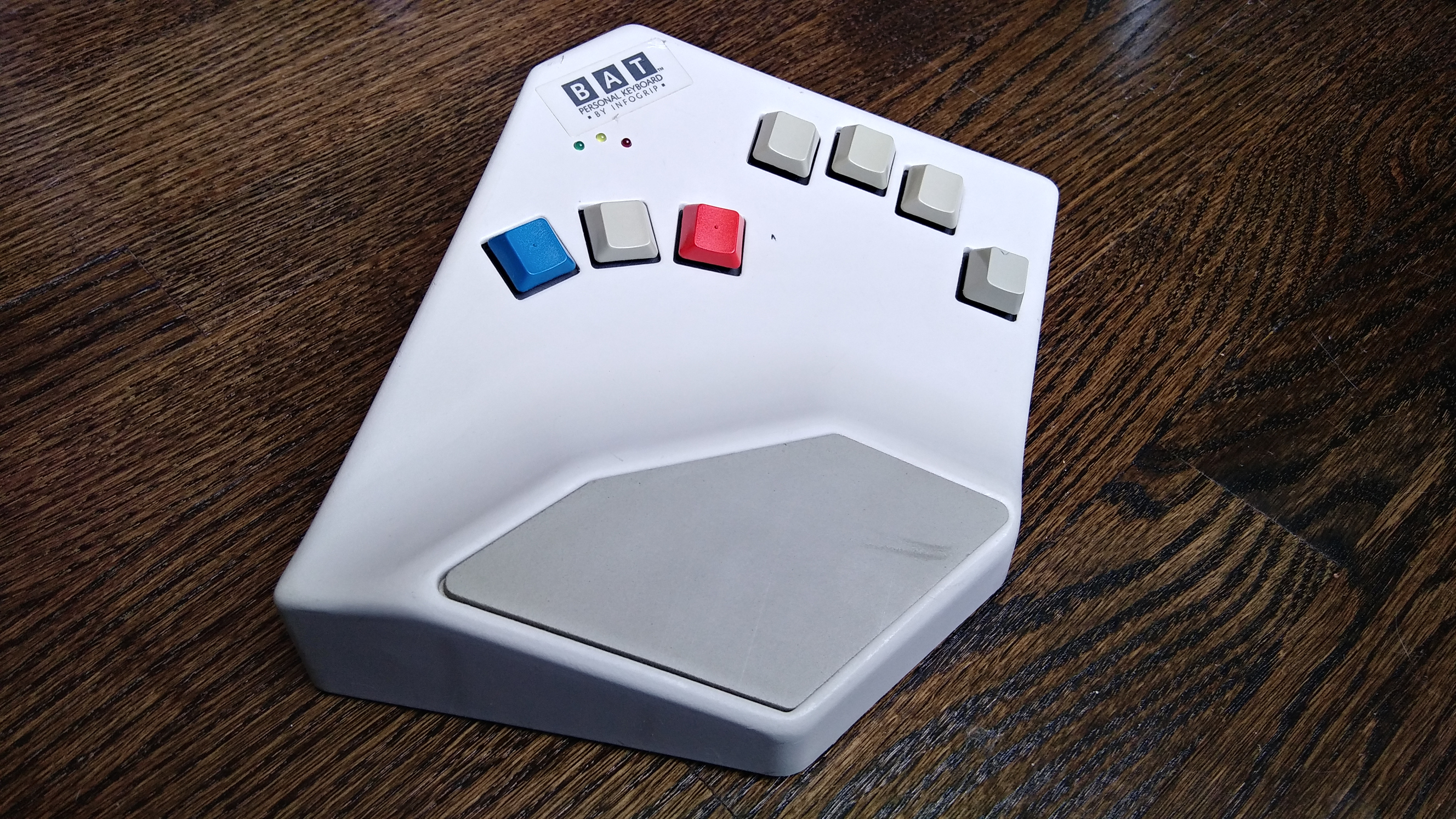 Inputs Of Interest: The Infogrip BAT Chording Keyboard | Hackaday