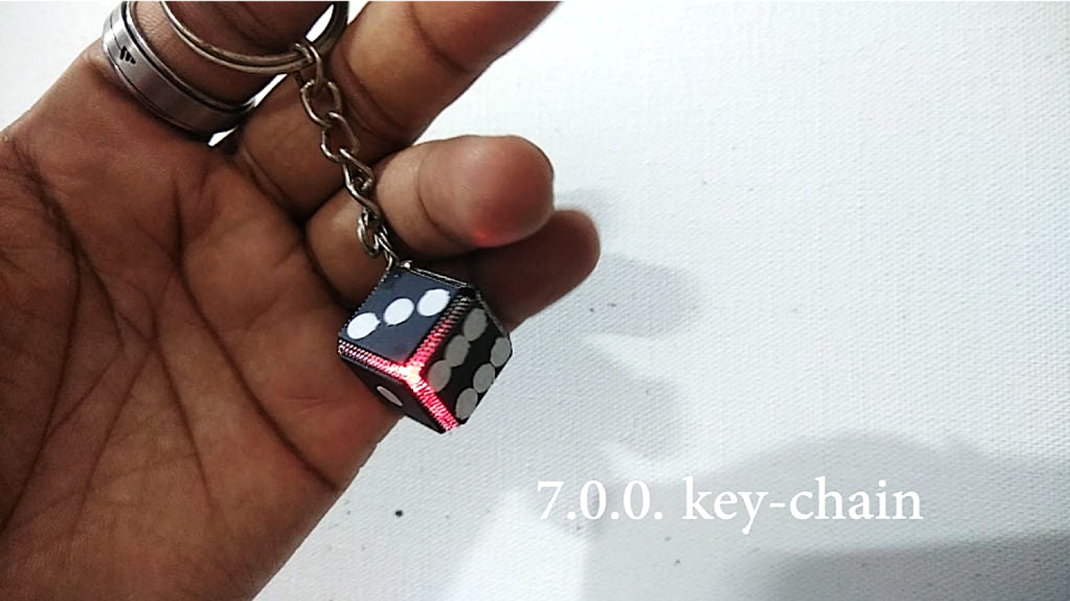 Bringing Back The Fidget Toy Craze With The Magic Microcontroller Cube | Hackaday