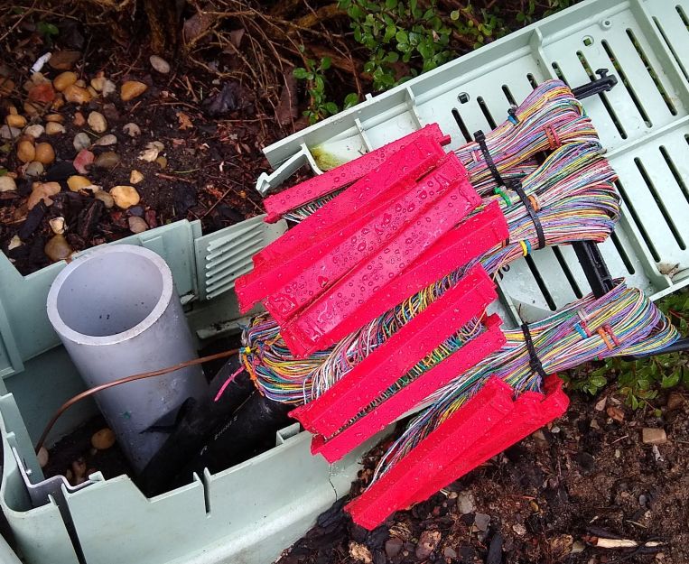 Ask Hackaday: With Landline Use In Decline, What’s To Be Done With The ...