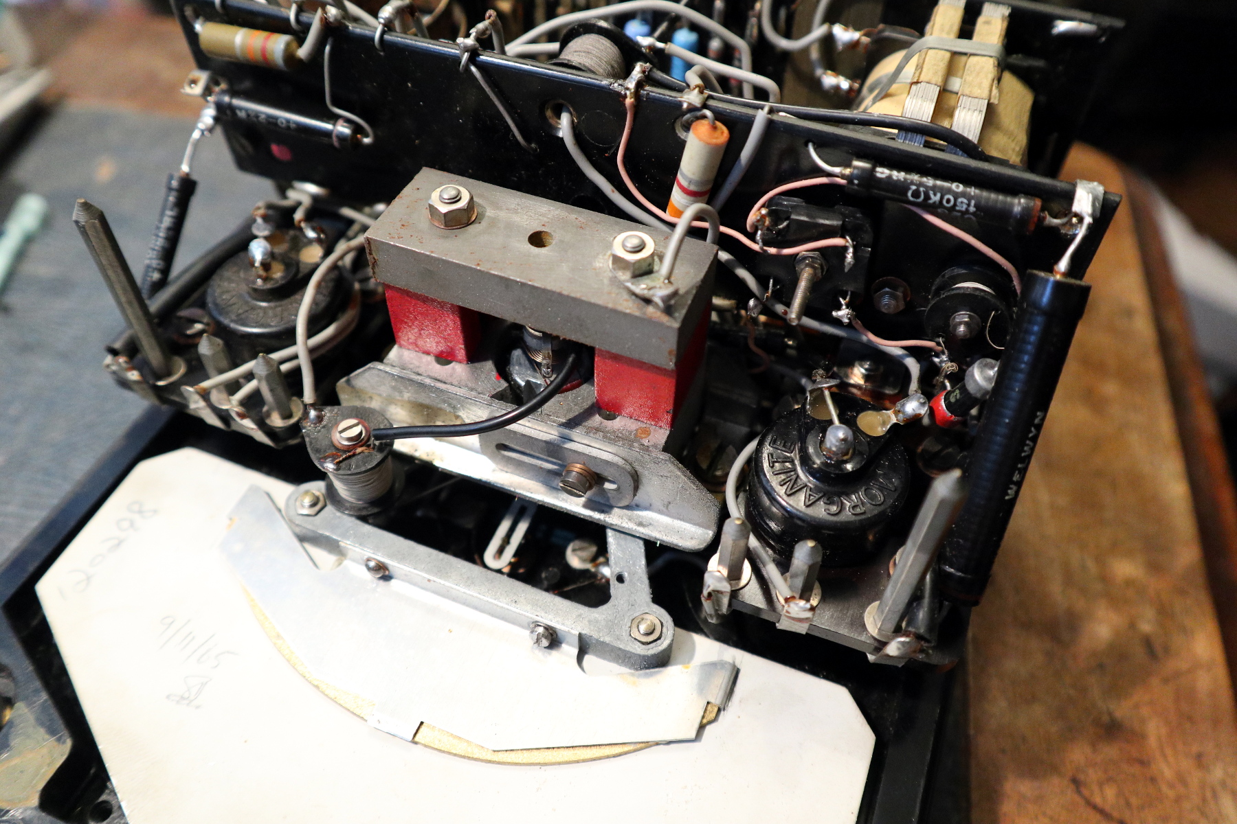 Ode To An AVO 8 Multimeter | Hackaday