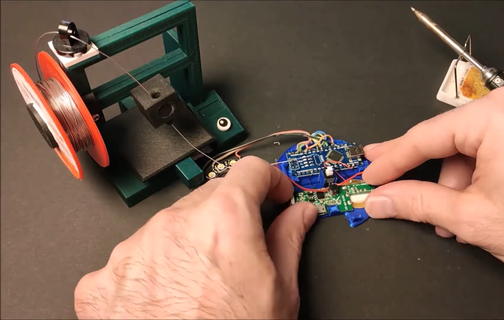 Dad Scores Big With DIY Indoor Hockey Game | Hackaday