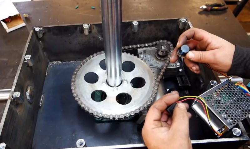 A Motorized Rotary Shop Table From Scratch | Hackaday