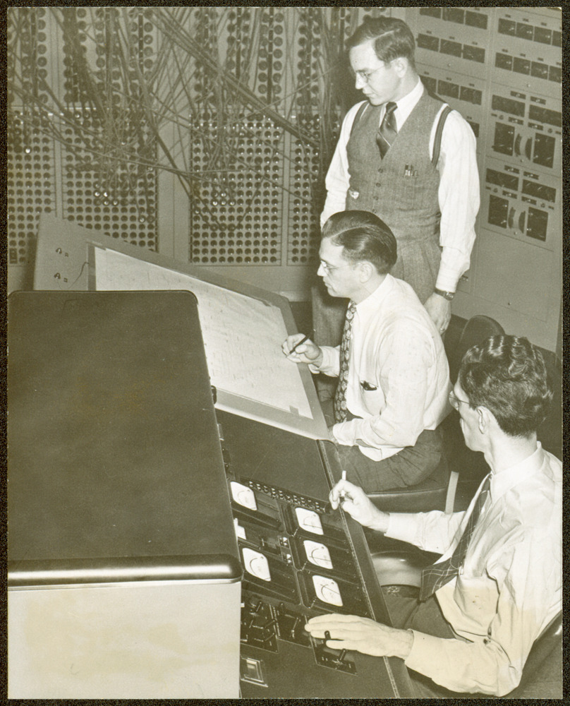 The Modding, Restoration, And Demise Of A $3M Analog Computer | Hackaday