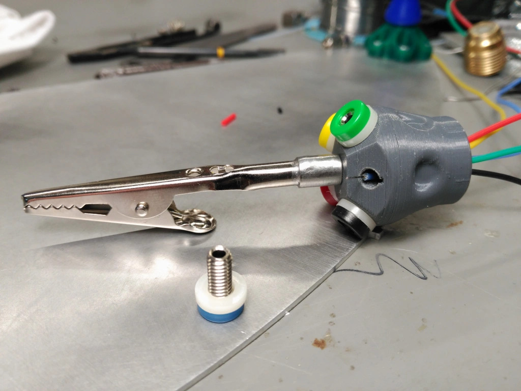 Helping Hands, Reinvented | Hackaday