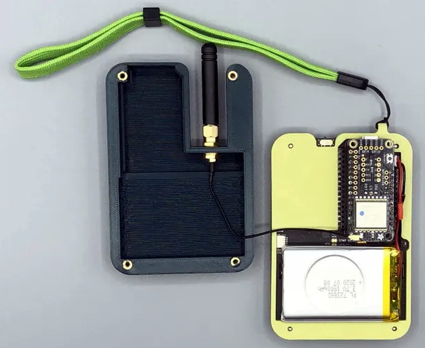 LoRa Messenger Does Its Best BlackBerry Impression | Hackaday