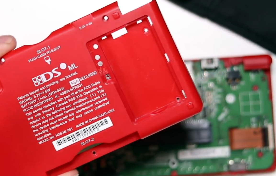 Unmasking The Identity Of An Unusual Nintendo DS | Hackaday