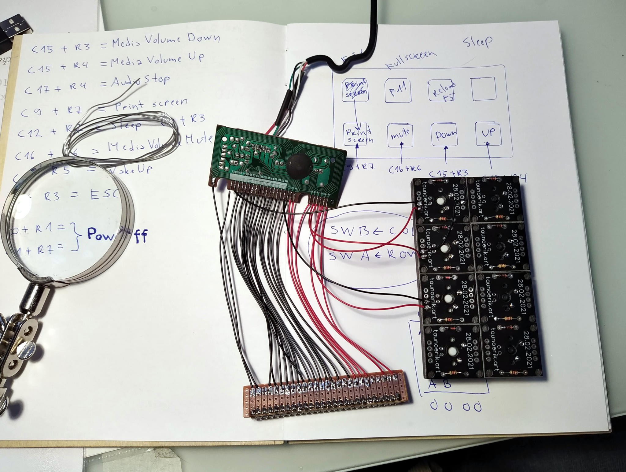 Custom Macro Keyboard Looks Good In Wood | Hackaday