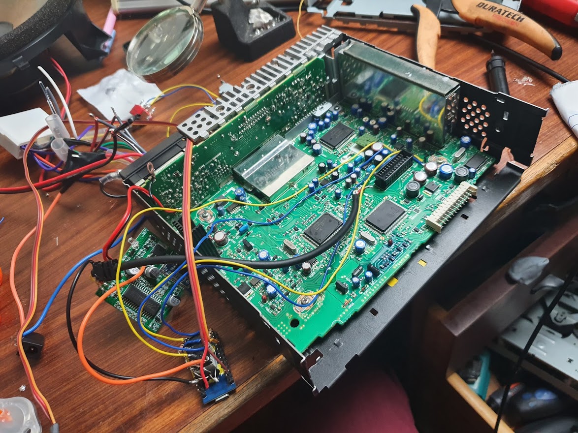 How To Modify Your Car Stereo For Bluetooth Or Aux-In | Hackaday