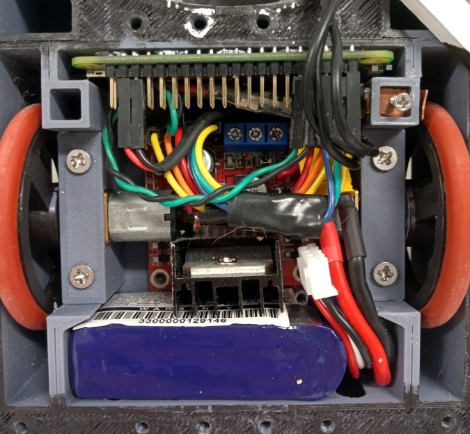 Raspberry Pi Zero Takes The Wheel In Miniature Fighting Robot | Hackaday