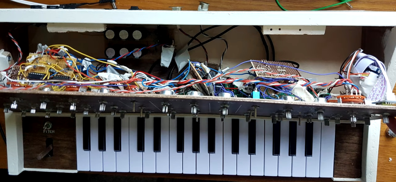 DIY Analog Synth Looks Like Fun | Hackaday