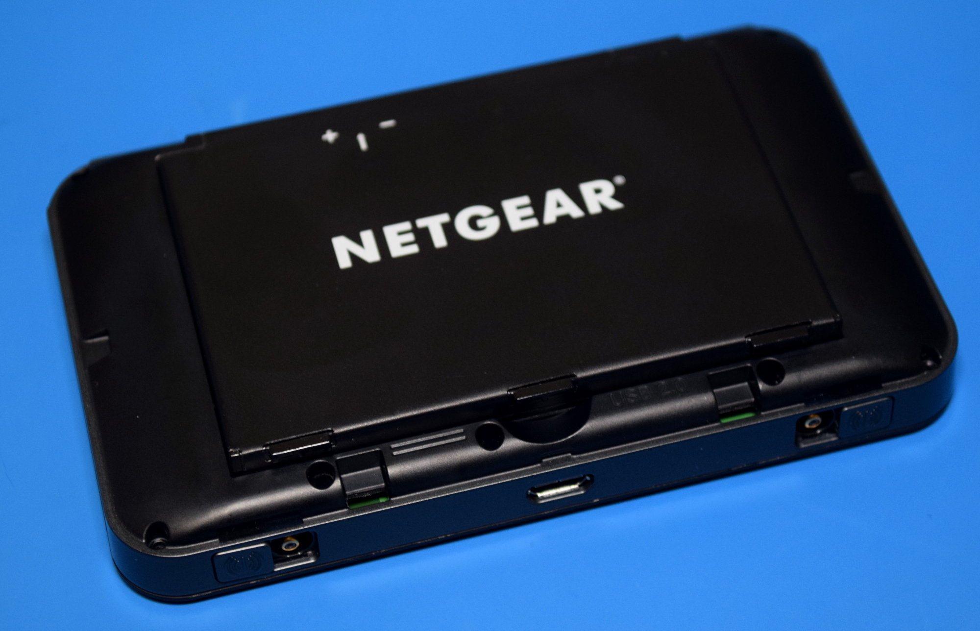 Teardown: Verizon AC791L Jetpack 4G Mobile Hotspot | Hackaday