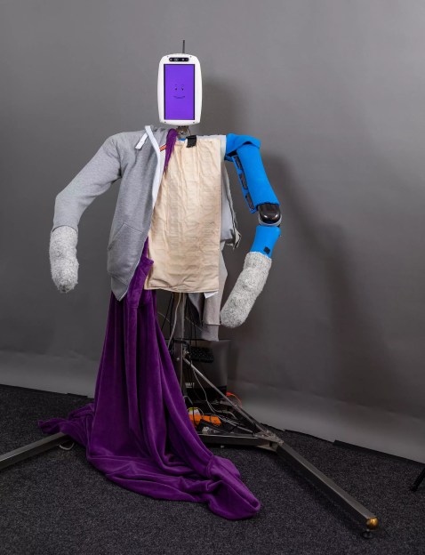 Can Robots Give Good Hugs? | Hackaday