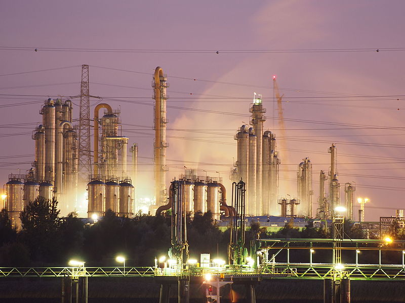 Big Chemistry: From Gasoline To Wintergreen | Hackaday