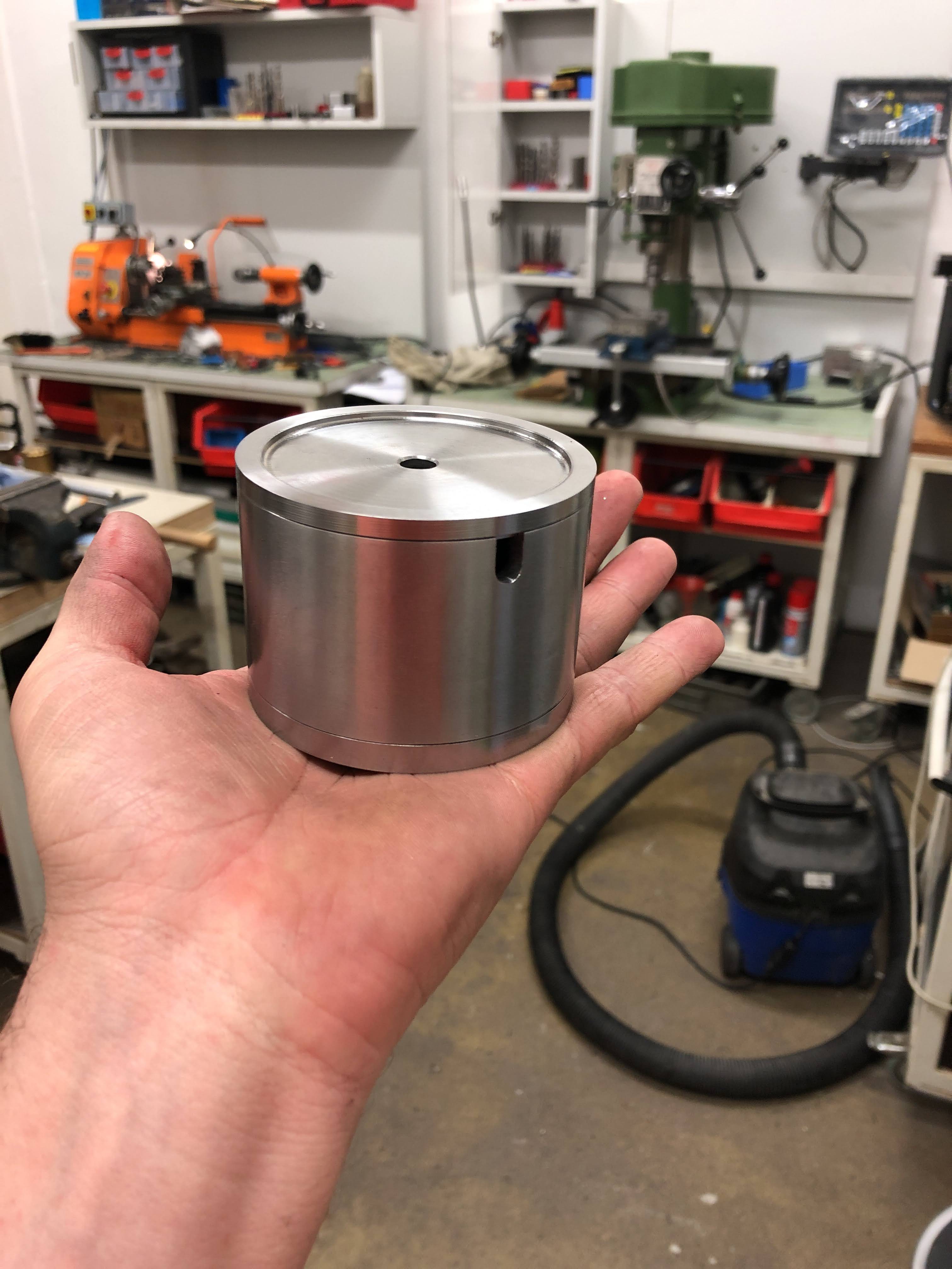 Home Made Scanning Electron Microscope Shows Some Potential | Hackaday