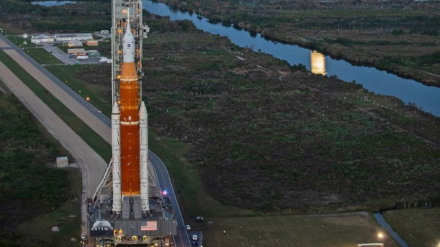 Nasas Colossal Crawler Gets Soupedup For Sls Universe