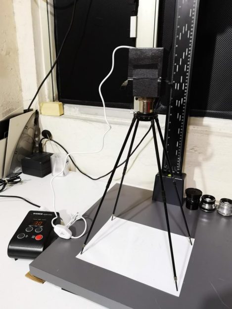 Simple Photo Enlarger Makes Great Addition To Any Darkroom | Hackaday