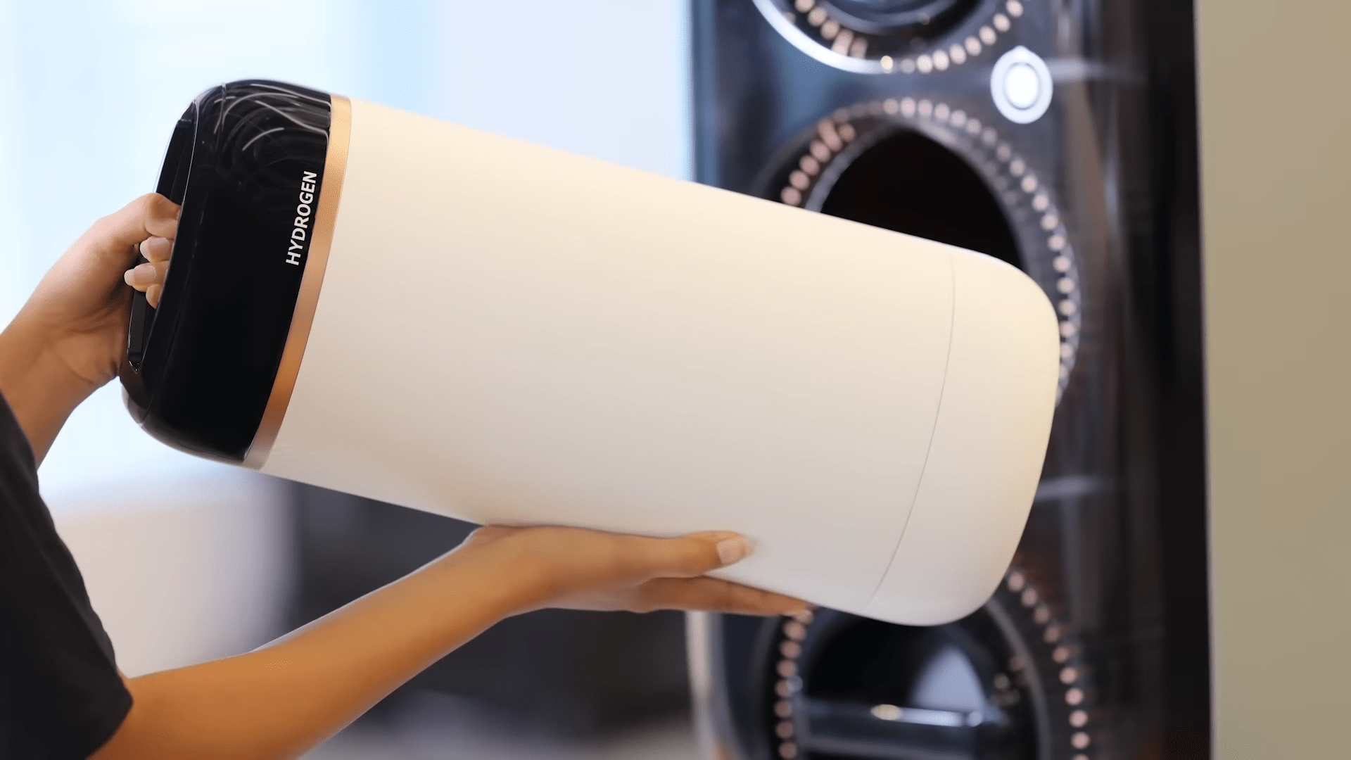 Toyota’s Cartridge Helps Make Hydrogen Portable | Hackaday