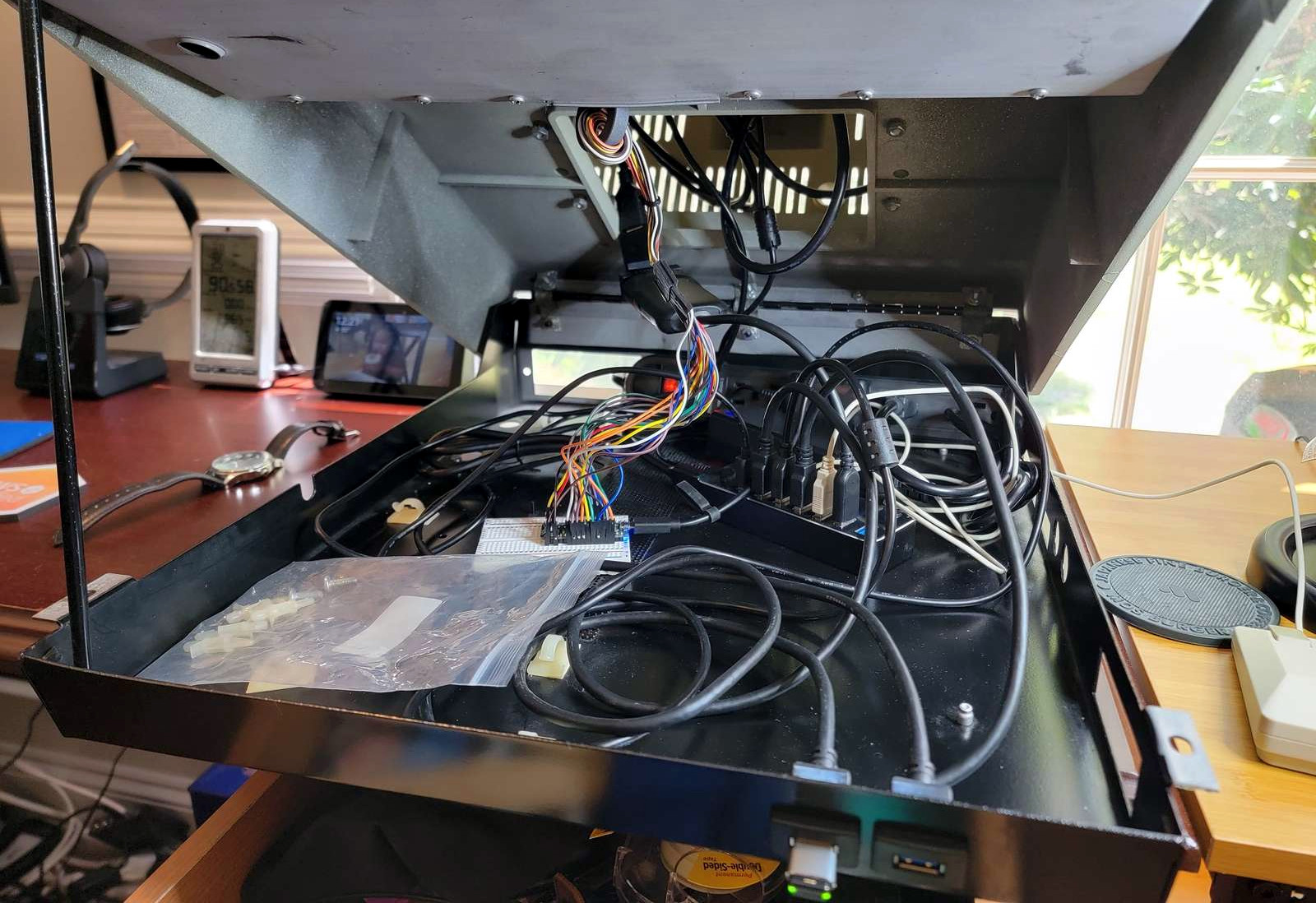 Pet Docking Station Was Two Decades In The Making | Hackaday