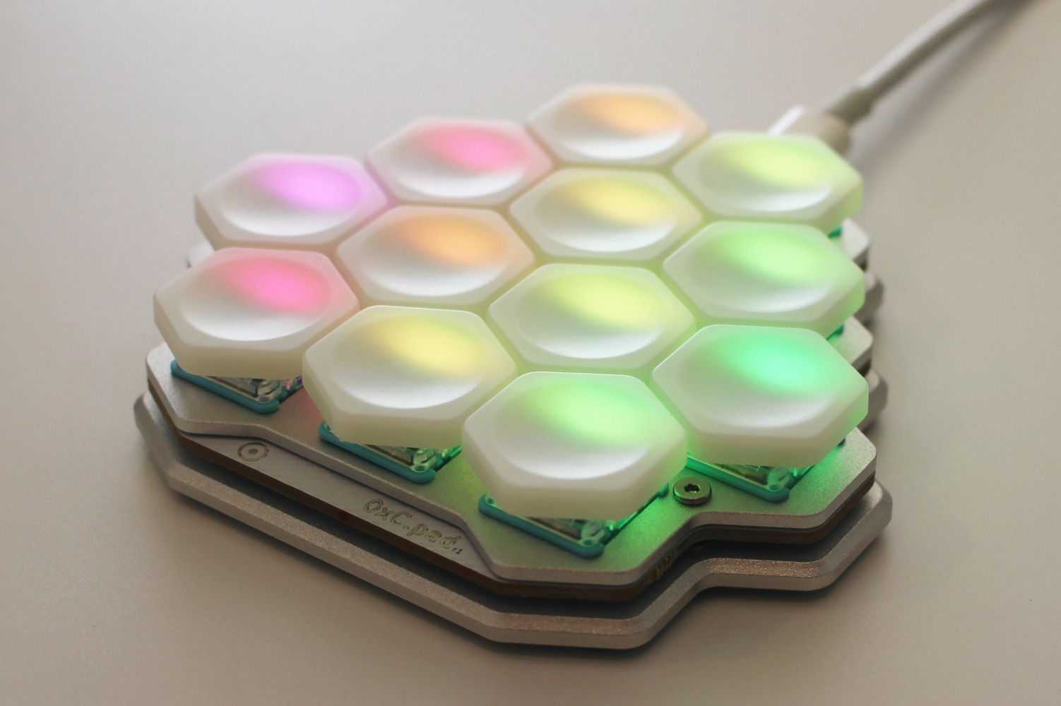 Hexagonal Keycaps | Hackaday