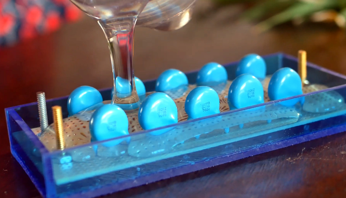 Plasma Channel Shows Off A Remarkably Stylish Fusor | Hackaday