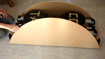 DIY Robotic Platform Aims To Solve Walking In VR | Hackaday