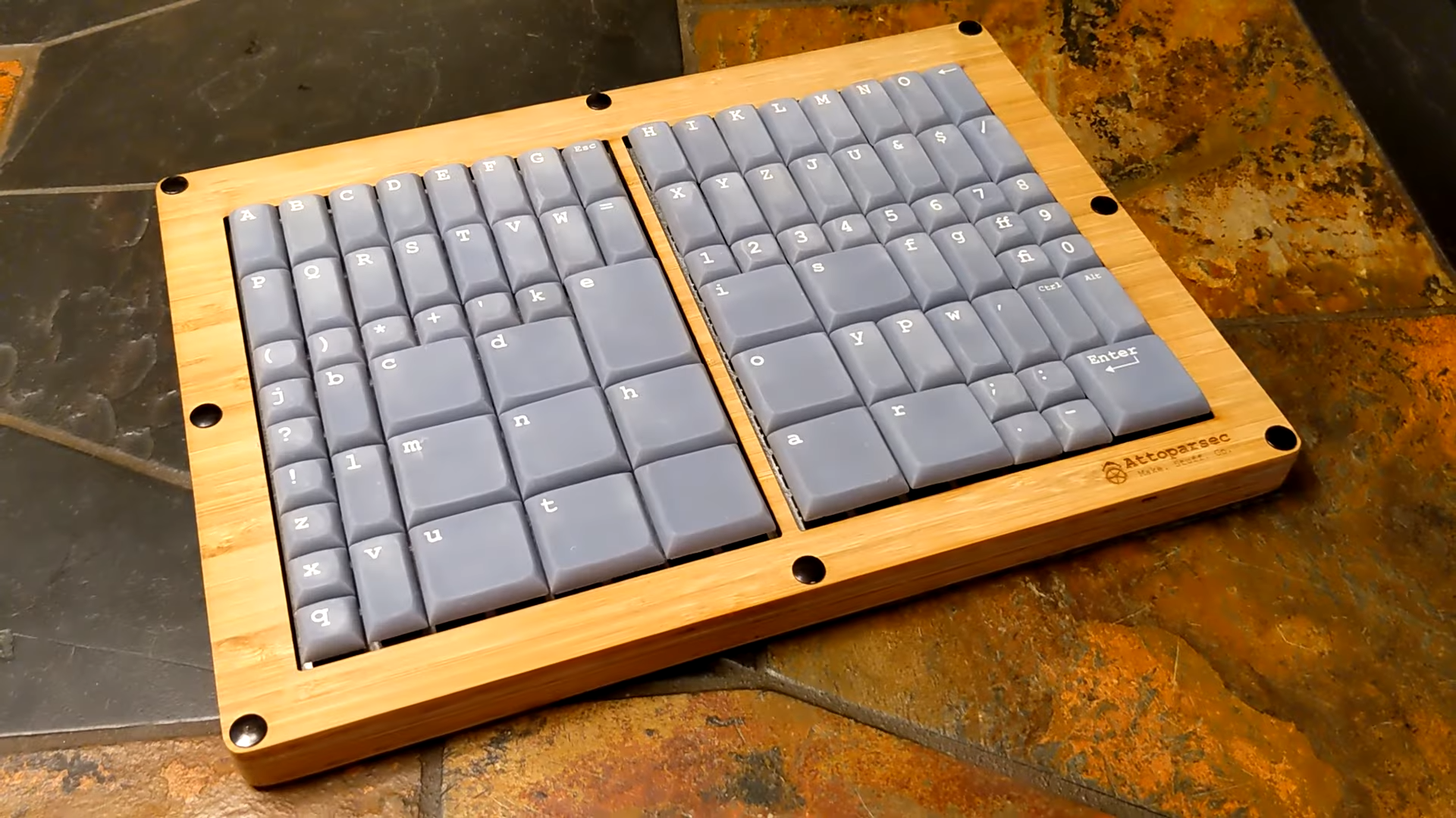 Two-Thirds Keyboard Is Inspired By The Typesetting Era