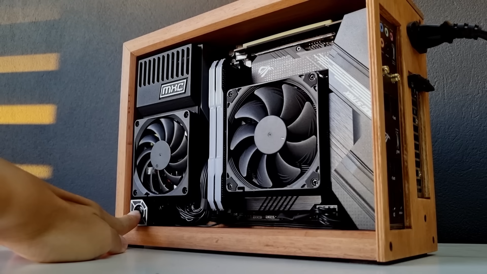 Mini Itx Pc Case , DIY Clear Arcylic PC Case, Small Gaming PC Case With ...