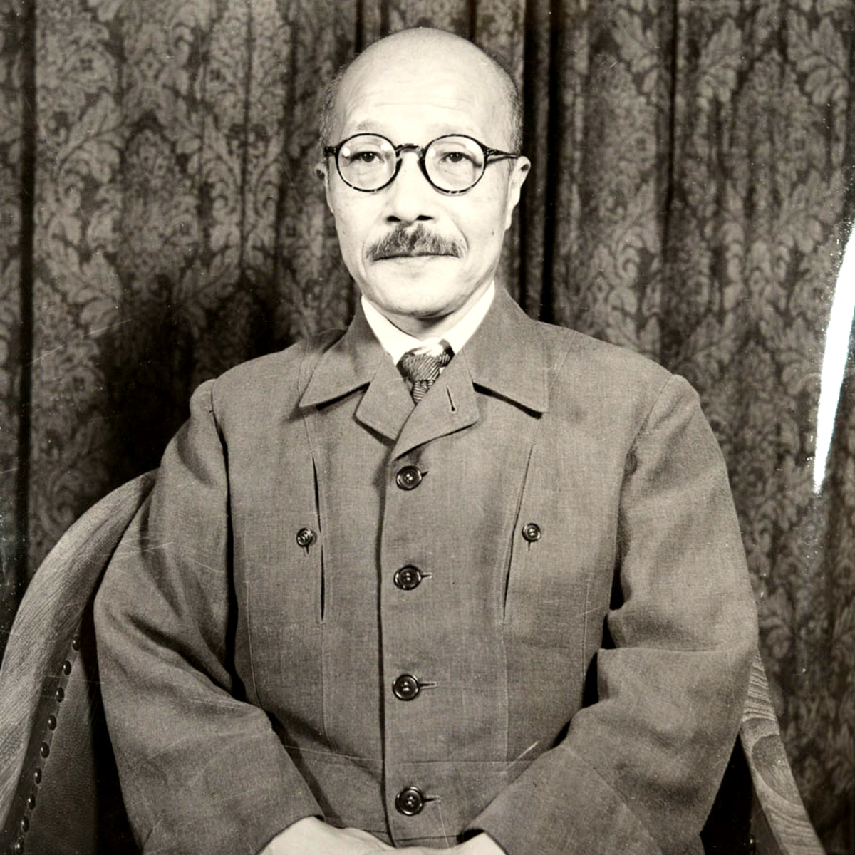 Tojo_wearing_tie_thumbnail | Hackaday