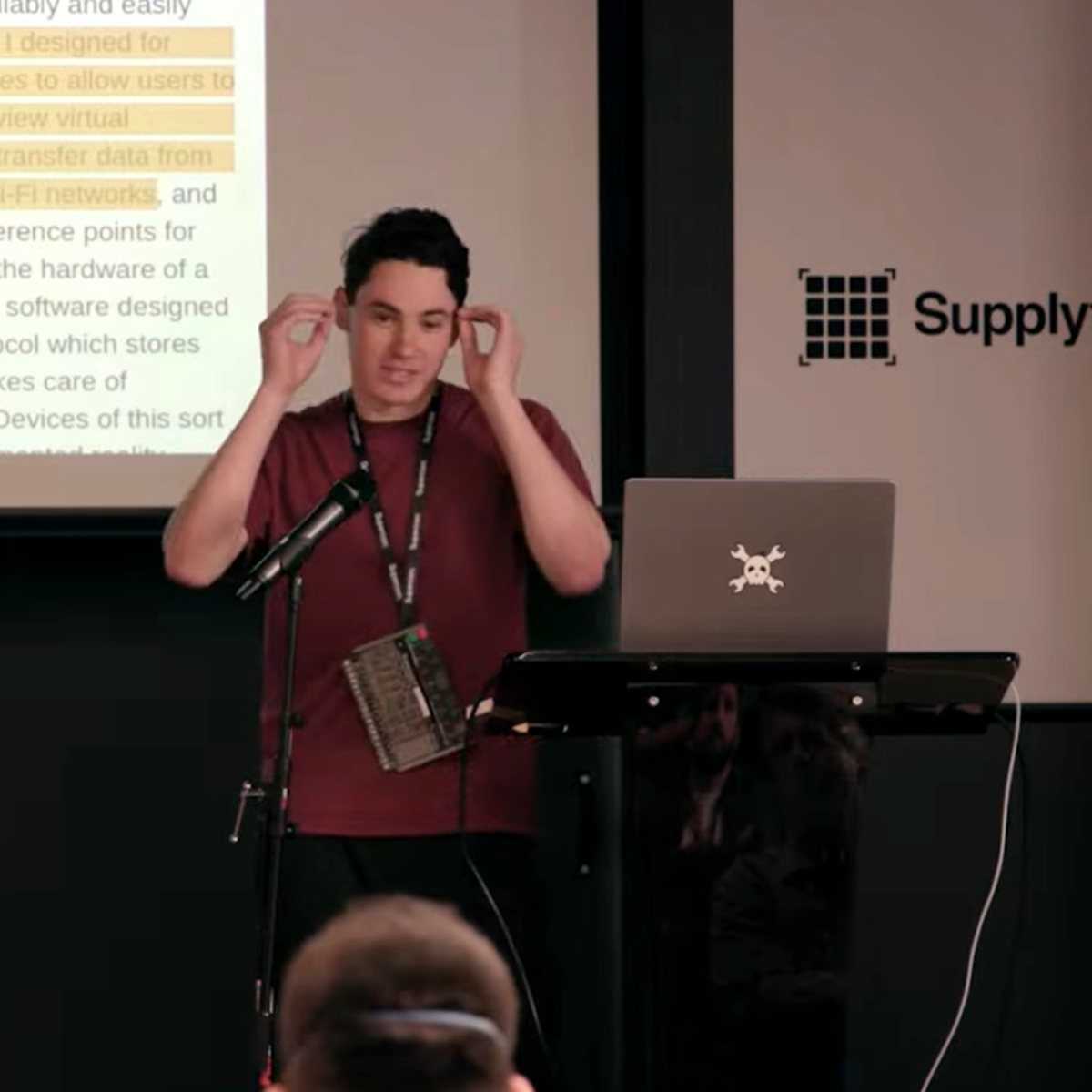 Aedan-cullen-supercon-2022-60wkv4t-74w-webm-shot0005_featured_thumbnail | Hackaday