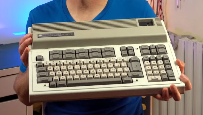 Odd Retrocomputer Had A Graphics Coprocessor | Hackaday