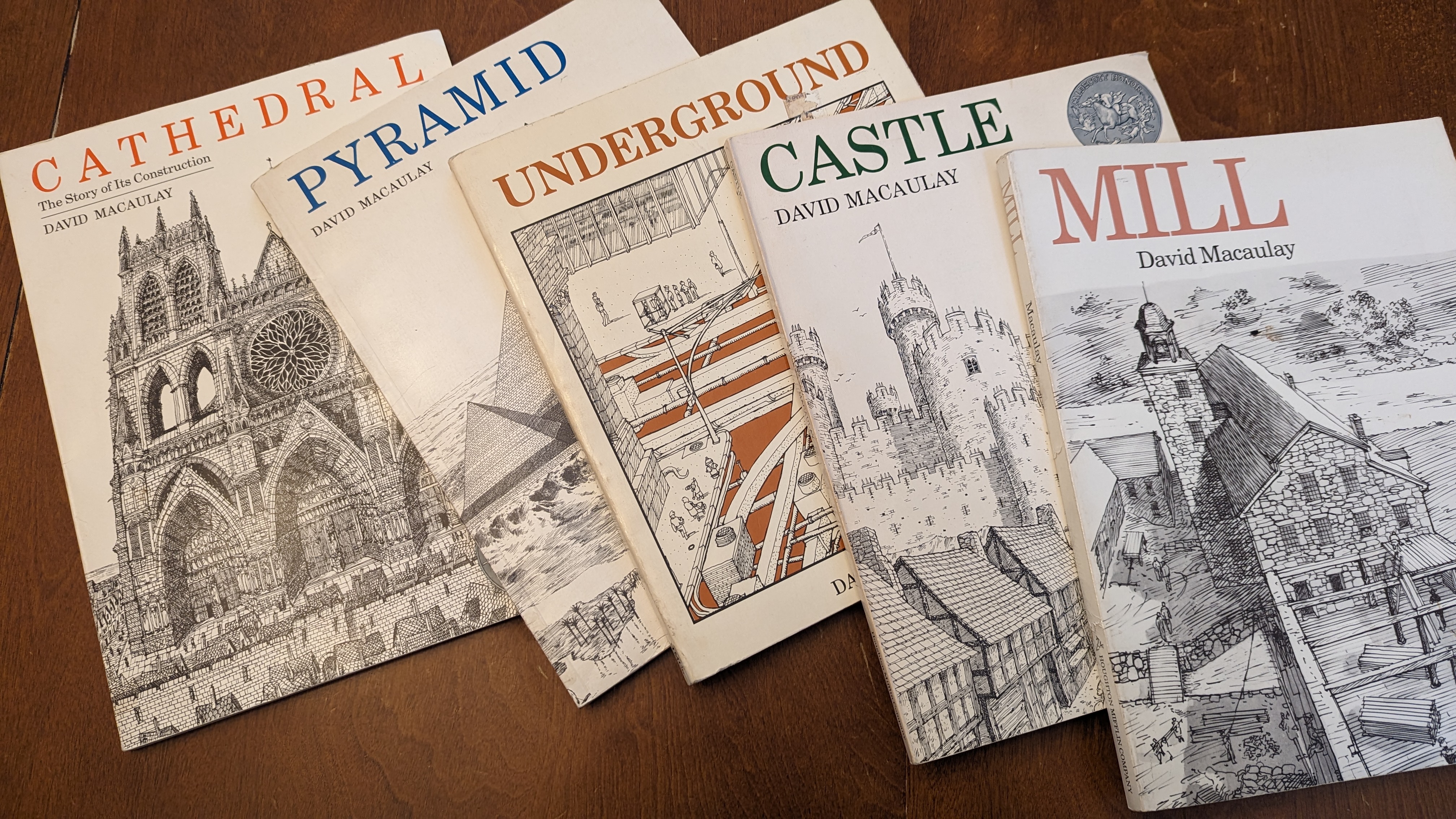 Books You Should Read: David Macaulay’s Architecture Series | Hackaday