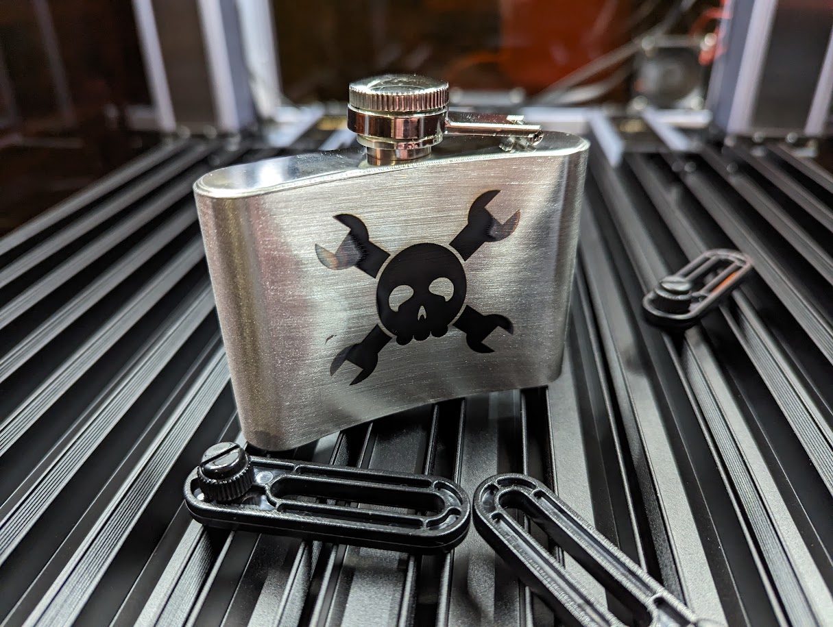 10W Diode Laser Engraving Steel Flask | Hackaday