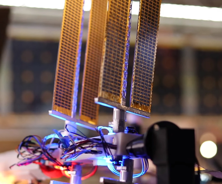 ISS Mimic Brings Space Station Down To Earth | Hackaday