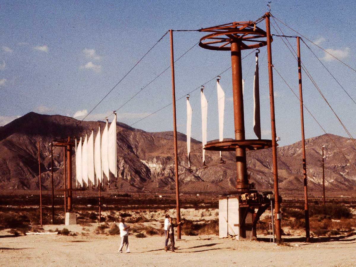 Airloom’s Whacky Wind Clothesline Turbine Idea | Hackaday