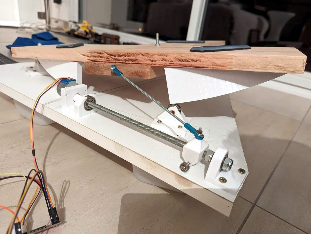 Equatorial Table | Hackaday