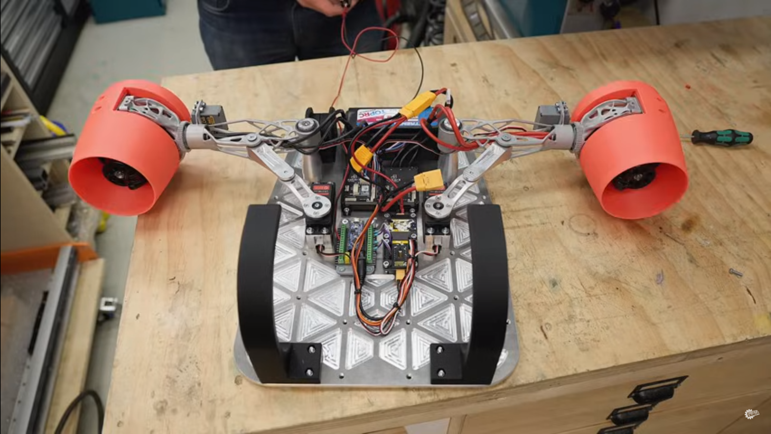 Transforming EDF Backpack For A Speed Boost | Hackaday