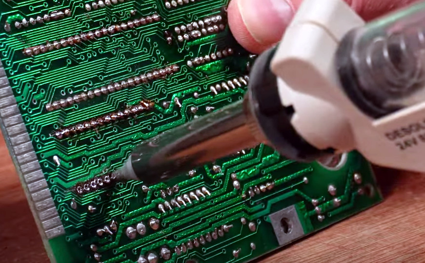 Comparing Desoldering Tools | Hackaday