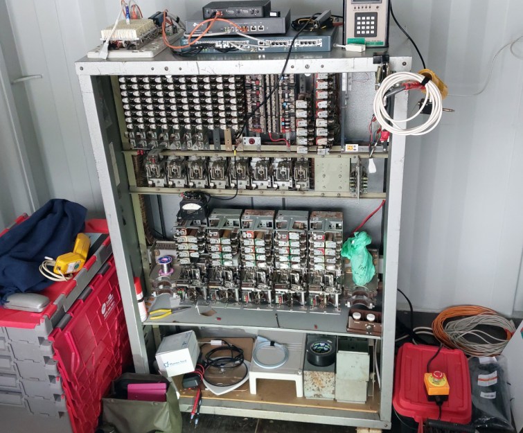 A Human-Sized Strowger Telephone Exchange | Hackaday