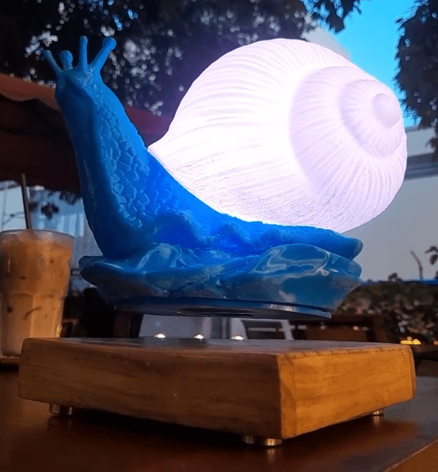 Proper Mag Lev Controller Makes Snail Lamp Much Cooler | Hackaday