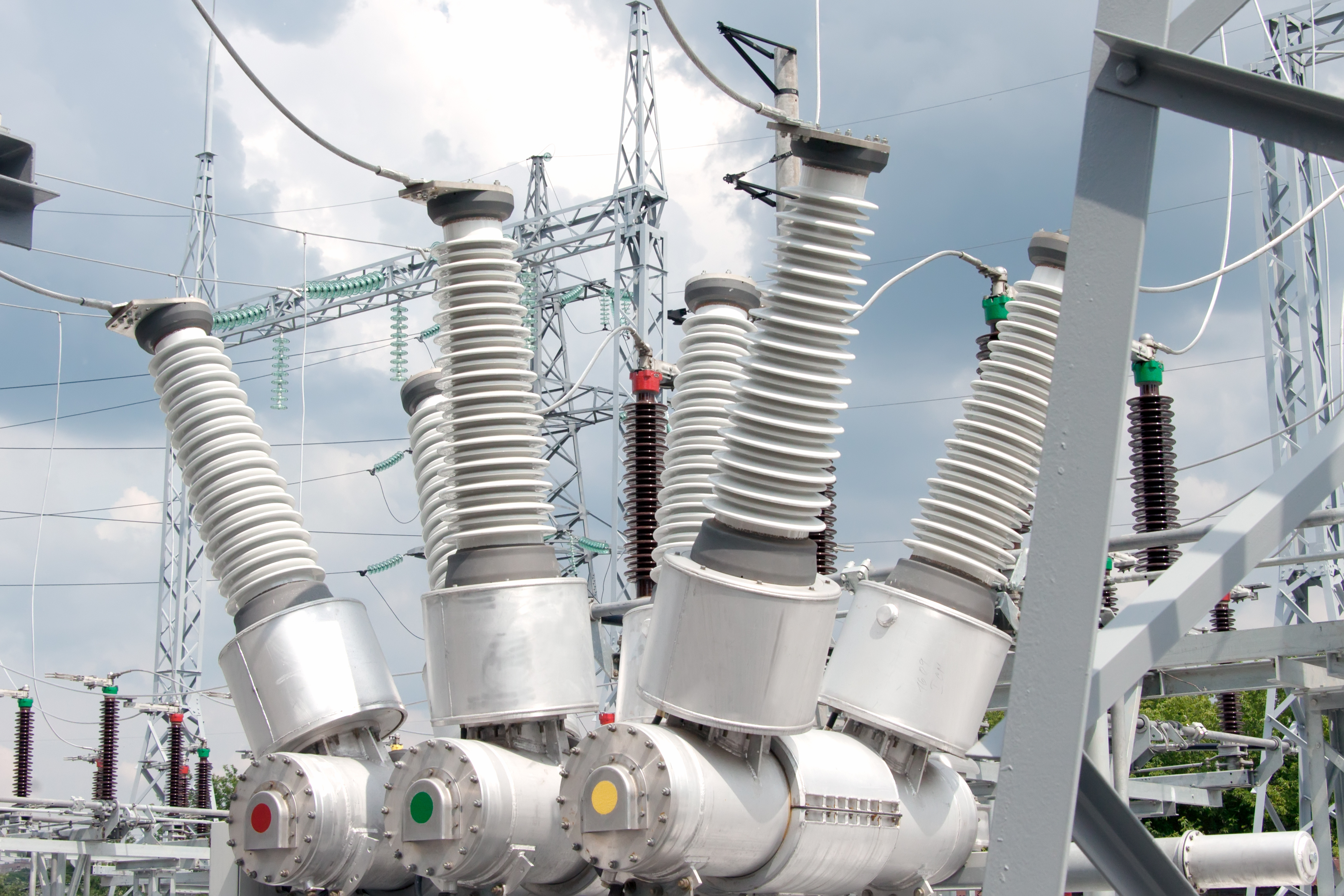 A Field Guide To The North American Substation | Hackaday
